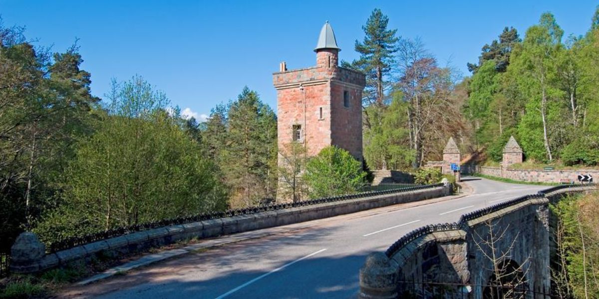 Travel directions to Glen Tanar Estate
